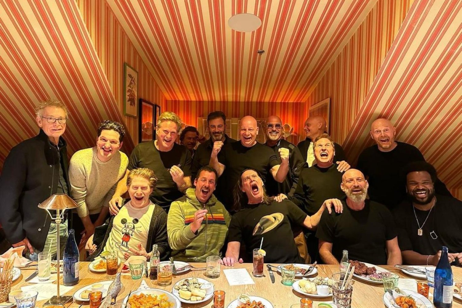 Jim Carrey'nin doğum günü yemeğindeki "çılgın" davetli listesi ...