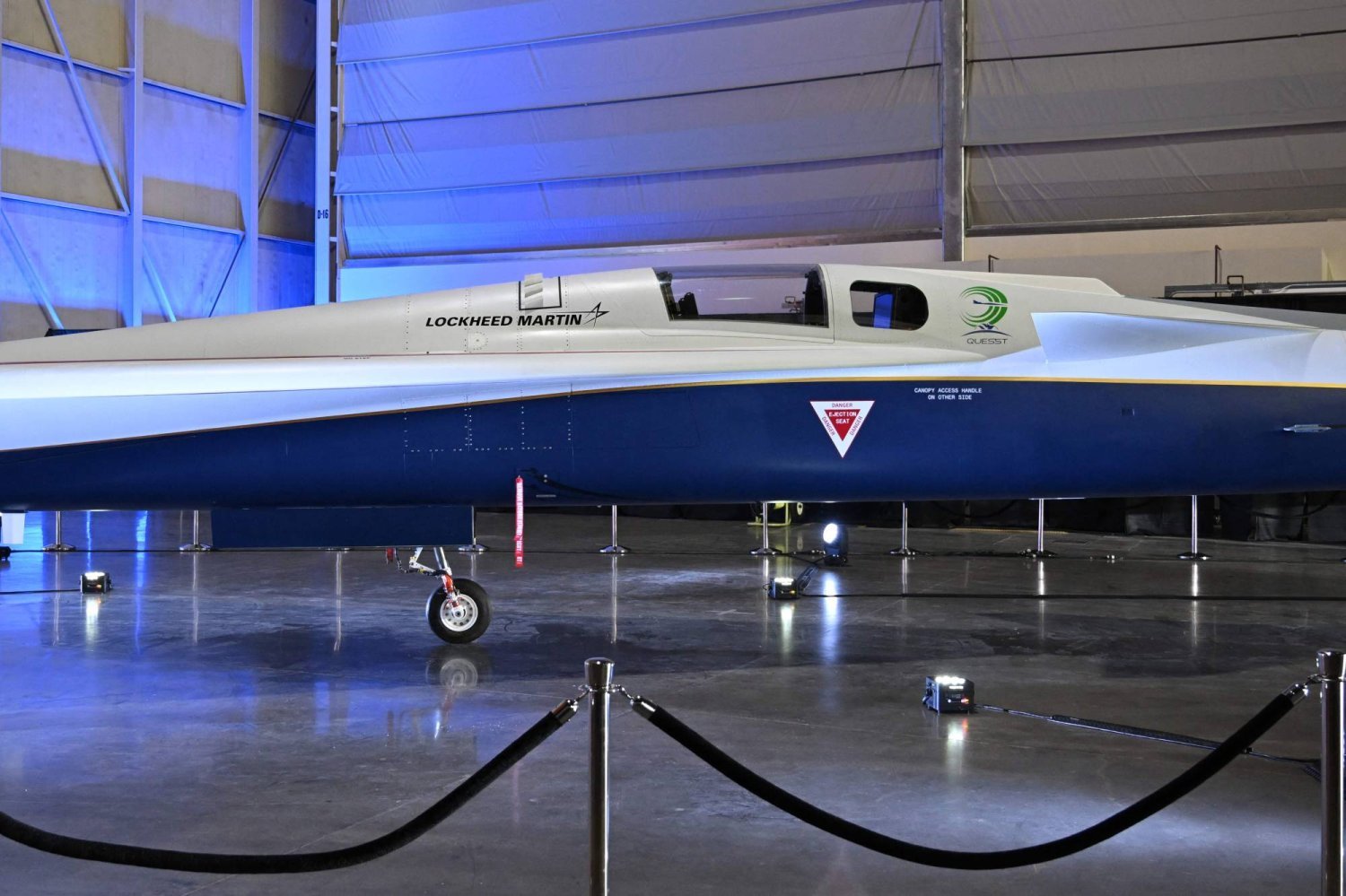 NASA sessiz süpersonik uçağını tanıttı