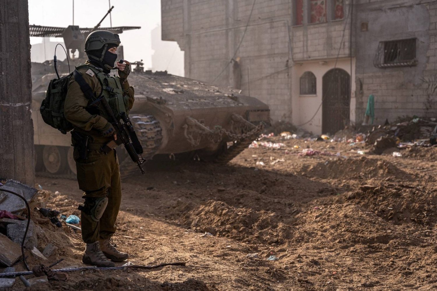 Missile Attacks across Middle East Raise Gaza Escalation Risks