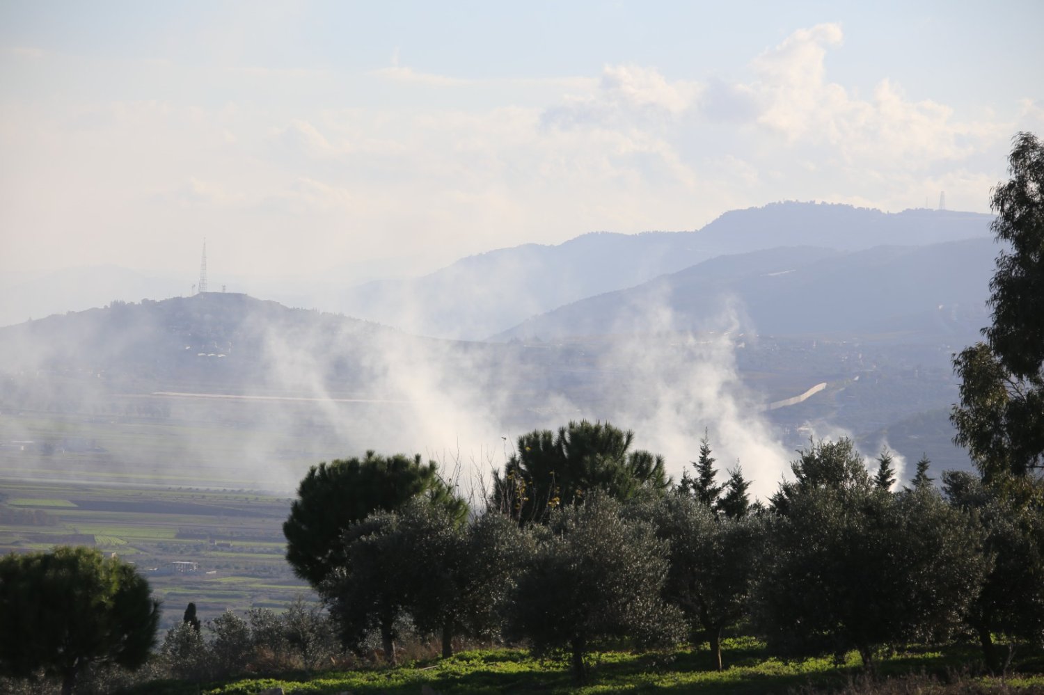 İsrail, Lübnan'ın güneyinde 4 silahlı kişiyi öldürdüğünü, 5 askerinin ...