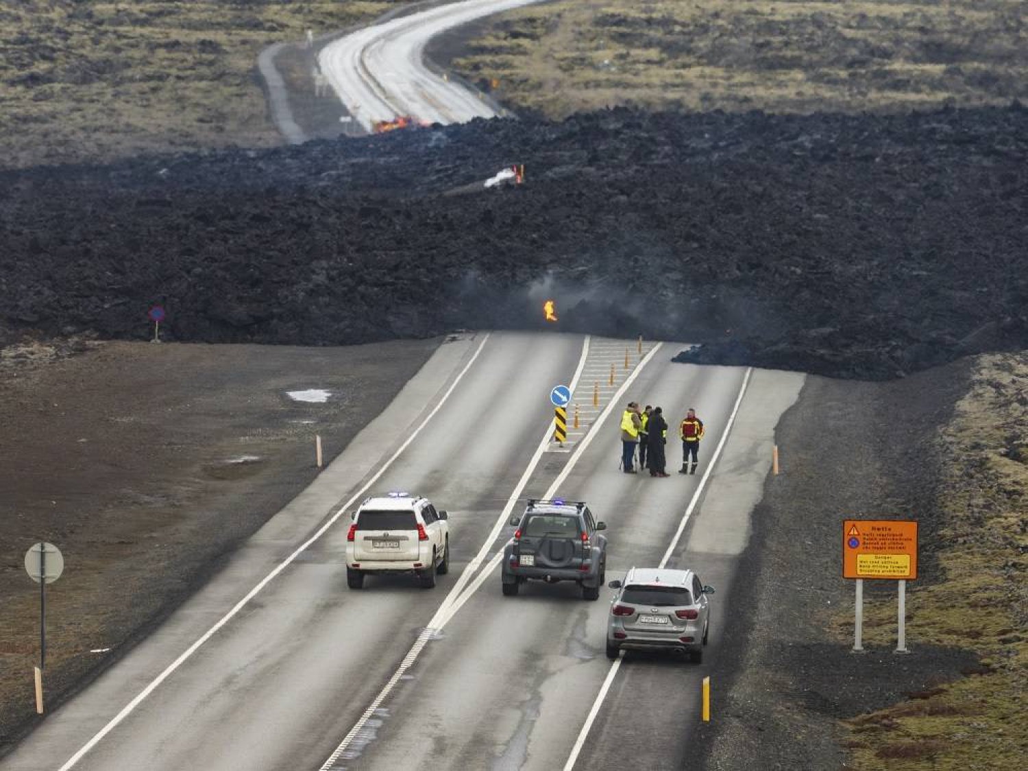 Iceland Volcano Still Pouring Out Fountains of Lava