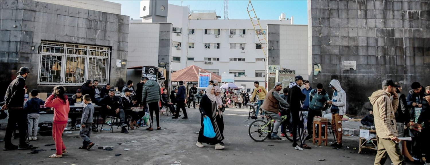 İsrail'in Şifa Hastanesi'ndeki Filistinlileri güneye doğru yarı çıplak ...