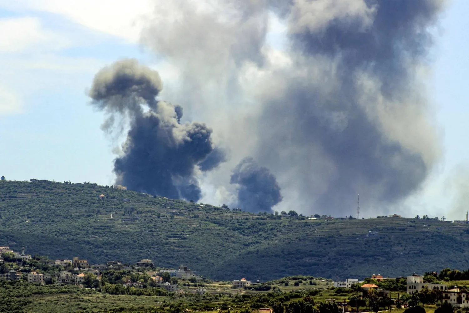 Four Dead in Israeli Airstrike in South Lebanon