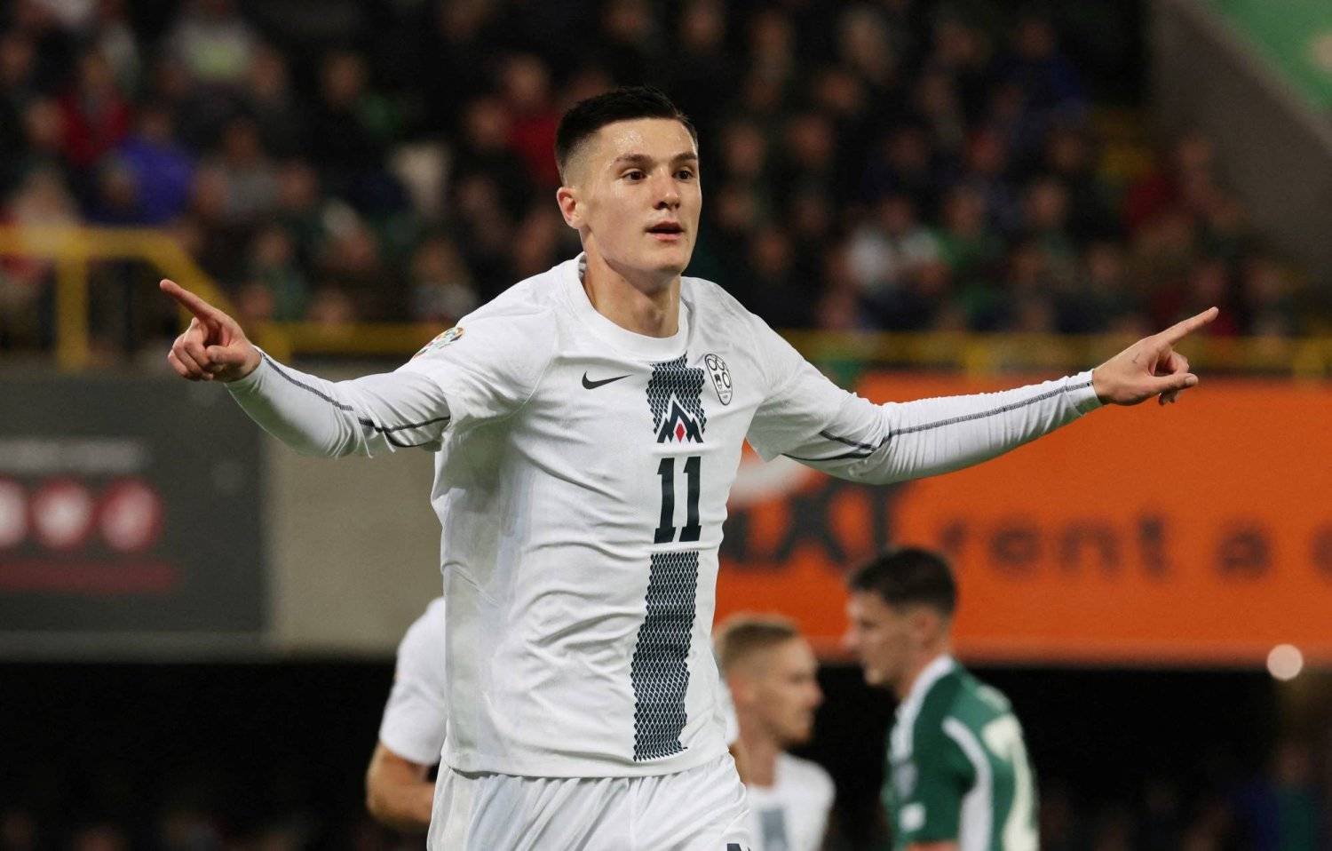 Why Benjamin Sesko is Such a Sought-after Striker this Summer