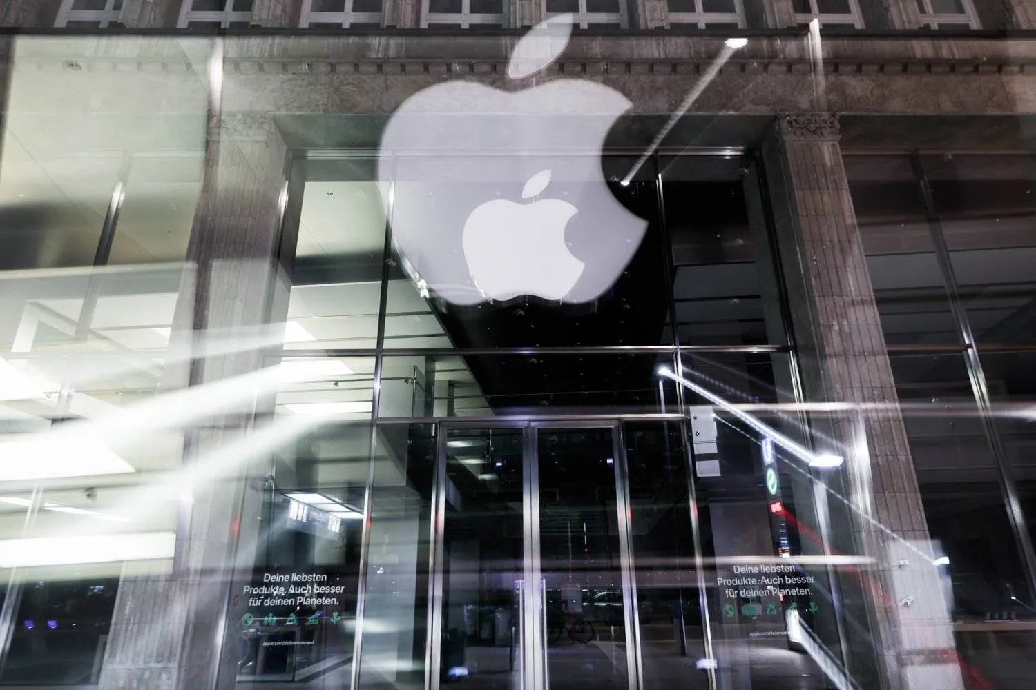 Apple's AI Push Could Reinvigorate iPhone Sales as Customers Look to ...