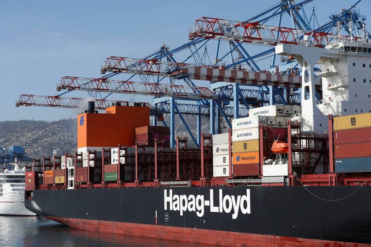 Hapag-Lloyd Sees No Suez Passage Anytime Soon