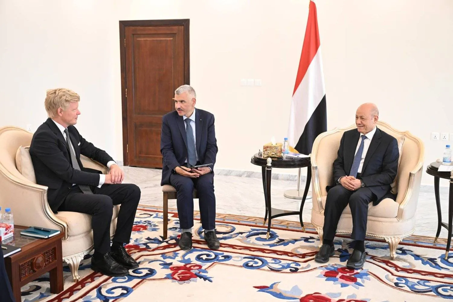 Al-Alimi to UN Envoy: Houthis Not a Reliable Peace Partner