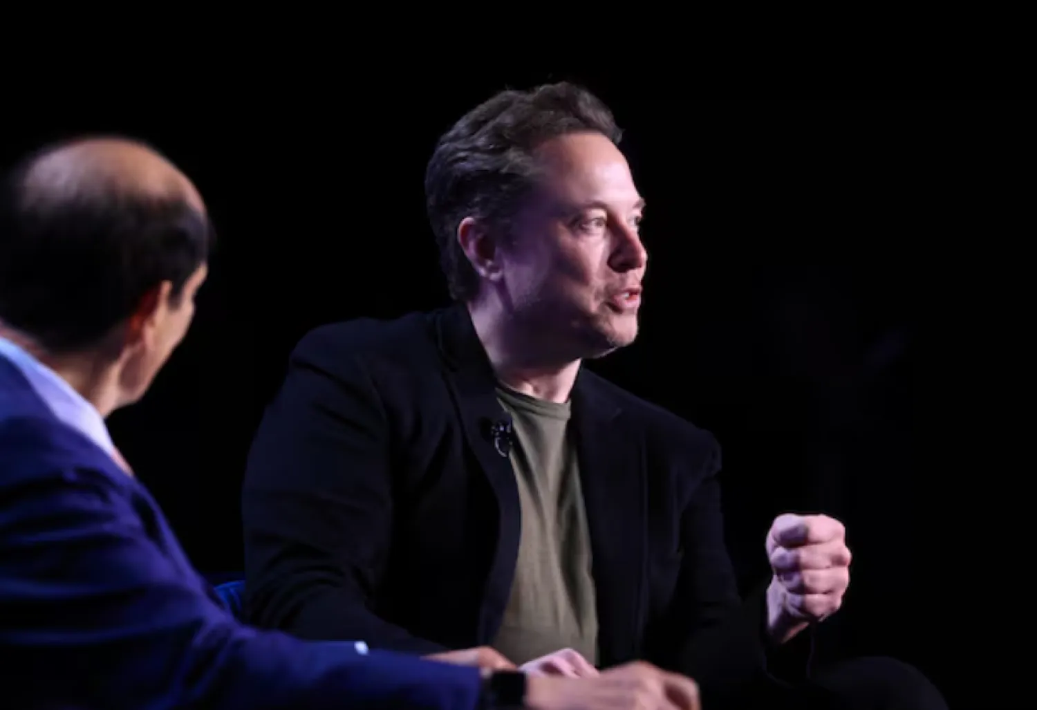 Musk Says SpaceX to Launch First Uncrewed Starships to Mars in Two Years
