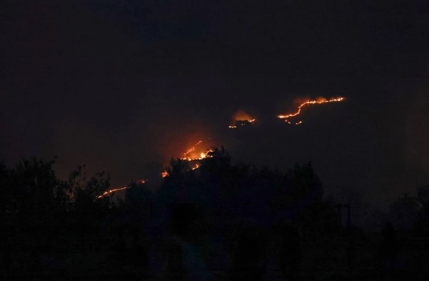 Firefighters Contain Wildfire Near Madrid That Prompted Evacuations ...