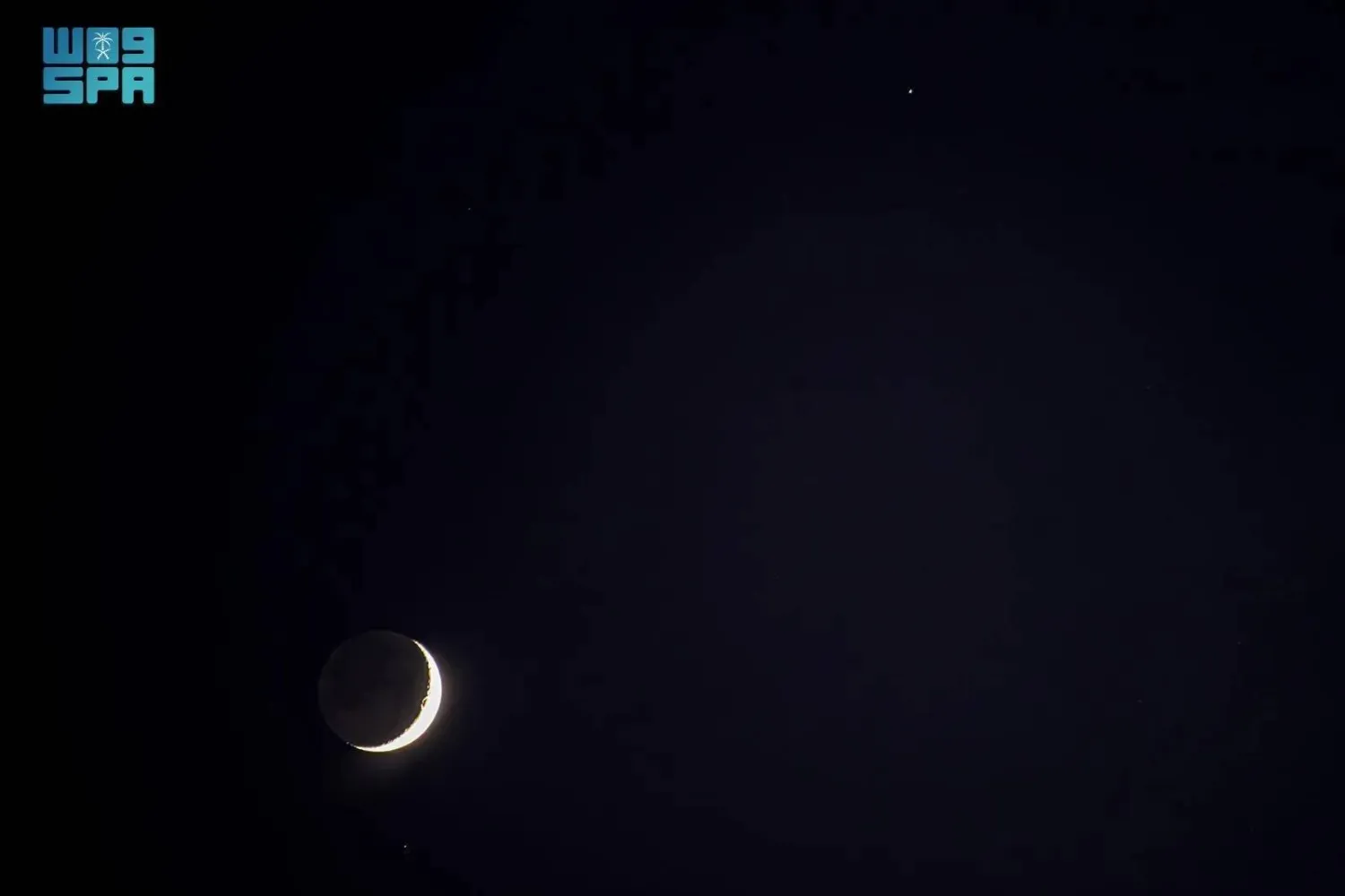 Moon Conjunction with Mars Observed in Sky over Saudi Arabia’s Northern ...