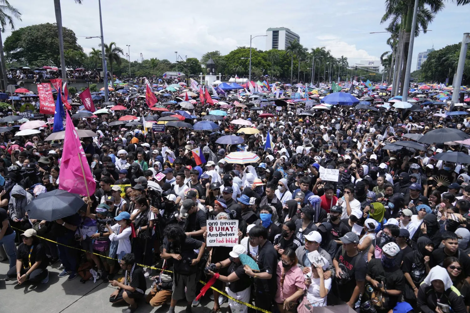 Thousands Protest in the Philippines Over Massive Corruption Scandal