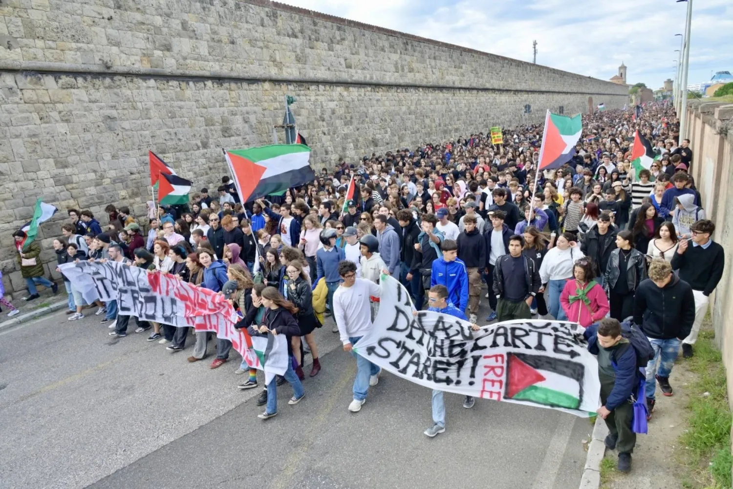 Strike in Italy Over Gaza Flotilla Strands Commuters