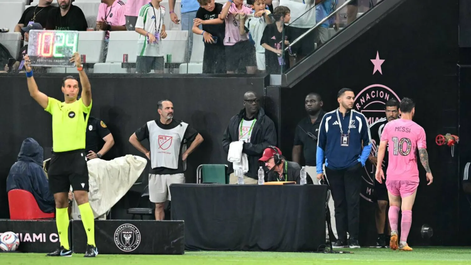 'Tired' Messi Exits MLS Game in Injury Scare ahead of World Cup