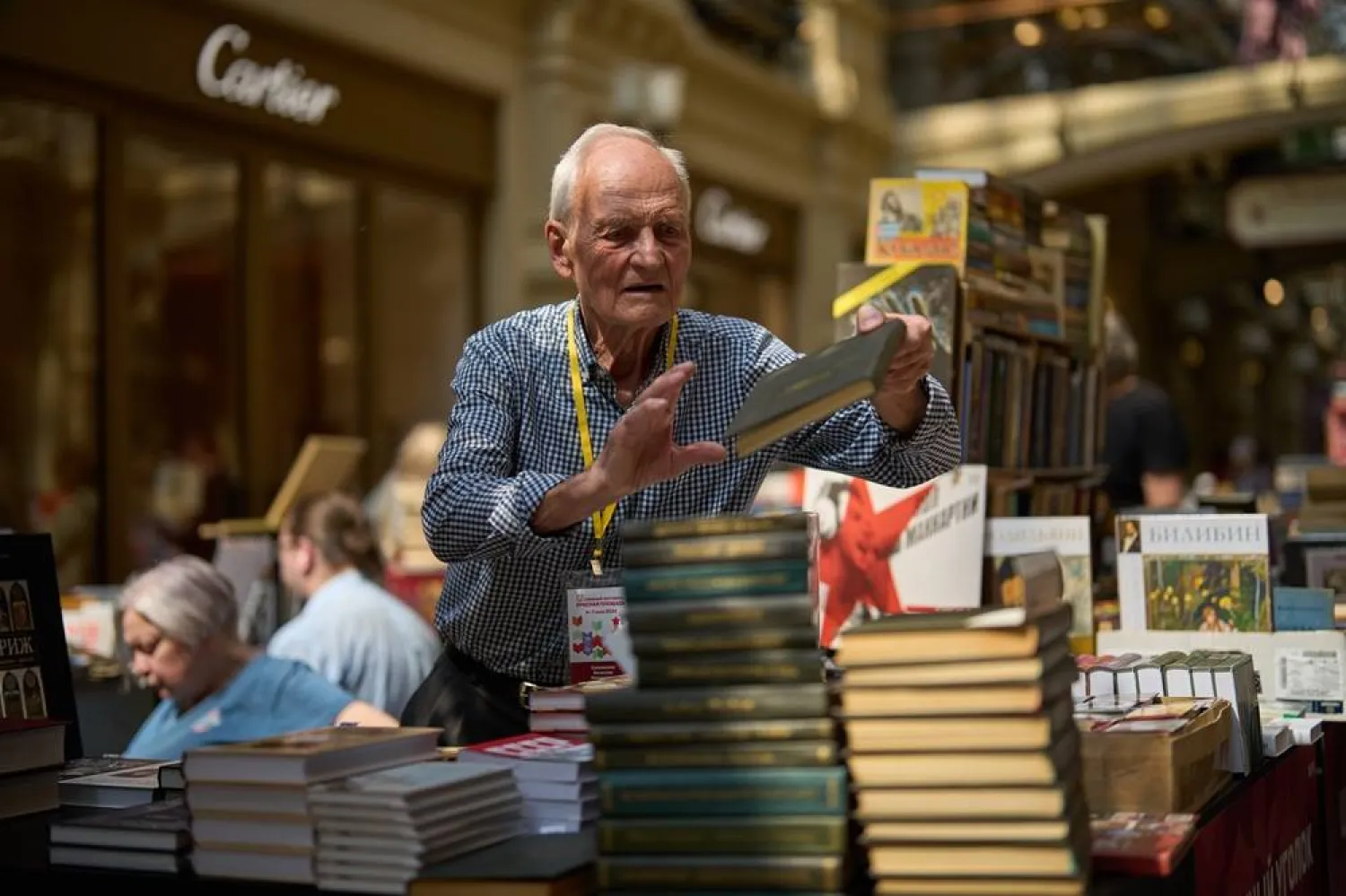 Seven Georgians Tried in France over Theft of Rare Russian Books