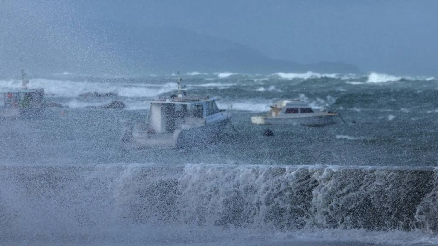 Hundreds Evacuated as Waves Batter New Zealand Capital