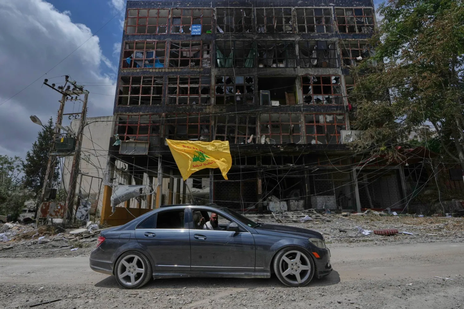 Israel Says will Only Withdraw Troops from Lebanon after Hezbollah Disarmed