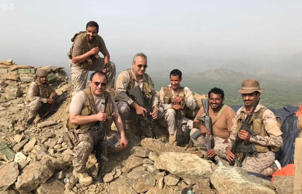 Commander of Joint Forces Visits Military Units on the Field in Yemen