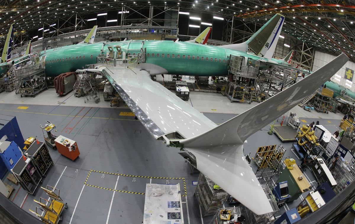 Boeing Cuts 737 Production Rate By 10 Planes per Month