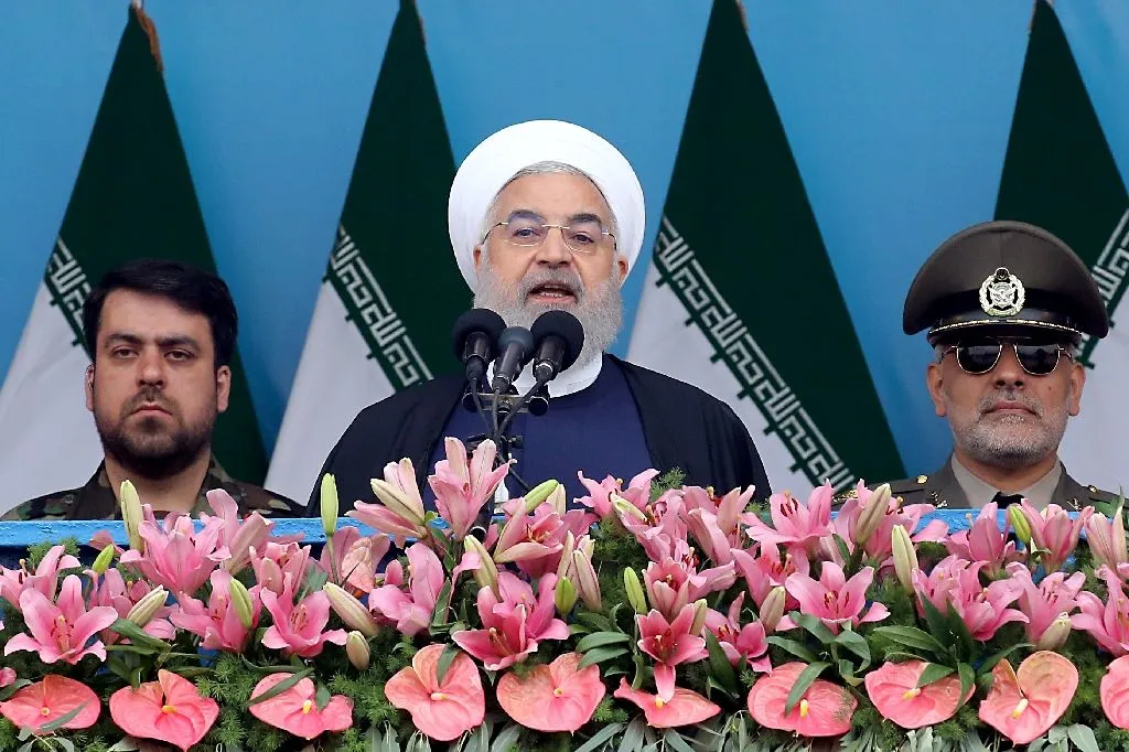 Rouhani Says Iranian Army Not a Threat to Region, Warns US