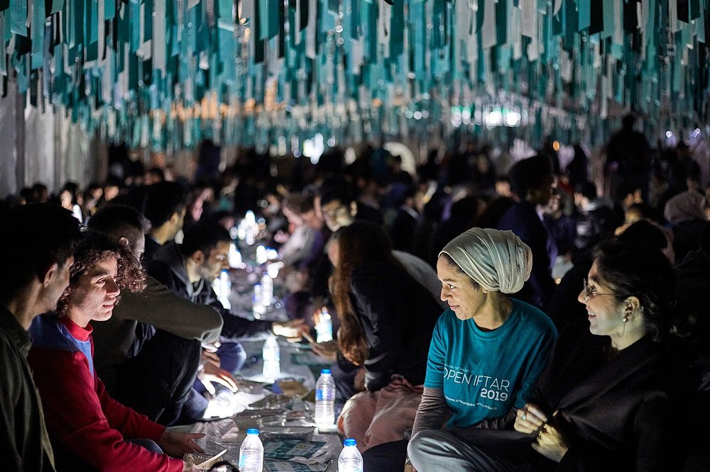 Ramadan Tent Project Prepares Iftar Meals in Britain