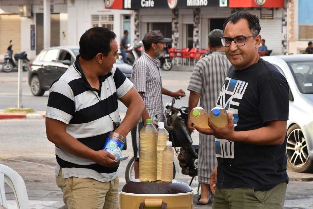The 'Gift' of Tunisia's Delicate Date Palm Drink