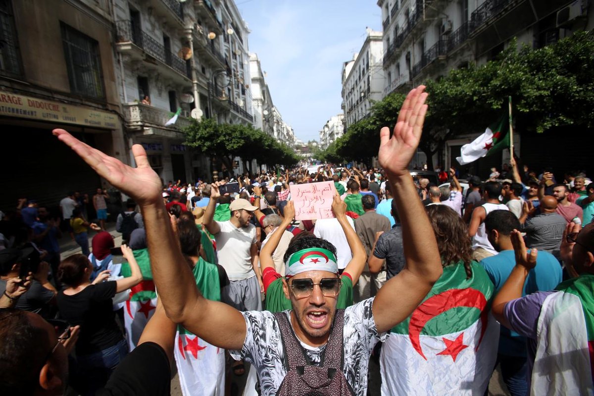 Defying Military Crackdown, Algerian Protesters Return to Streets