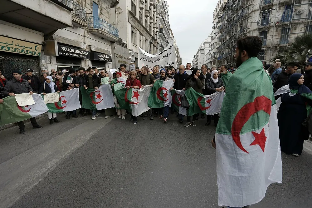 Thousands March in Algerian Capital Vowing to Keep up Movement