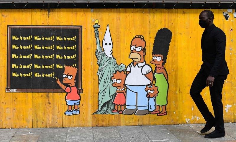Simpson ailesindeki renkli karakterlerin seslendirmesinde artık beyaz ...