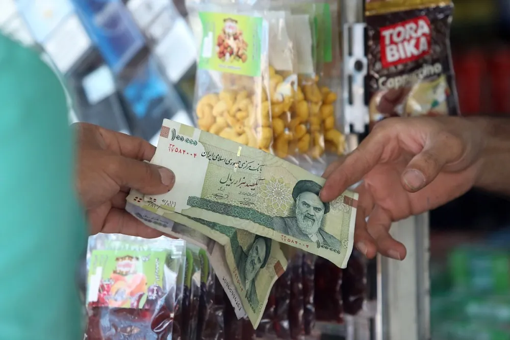 Iran's Rial Hits New Low against Dollar as Economy Reels