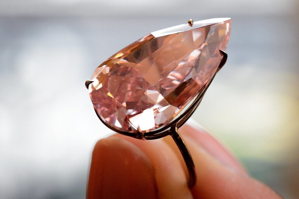 World's Biggest Pink Diamond Mine Closes