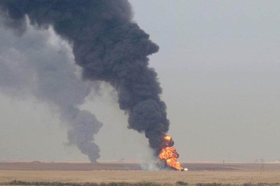 2 Small Iraqi Oil Wells Set Ablaze in 'Terrorist Attack', Ministry Says