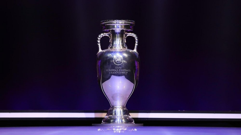 UEFA Gives 12 Euro Hosts until April for Plan to Have Fans