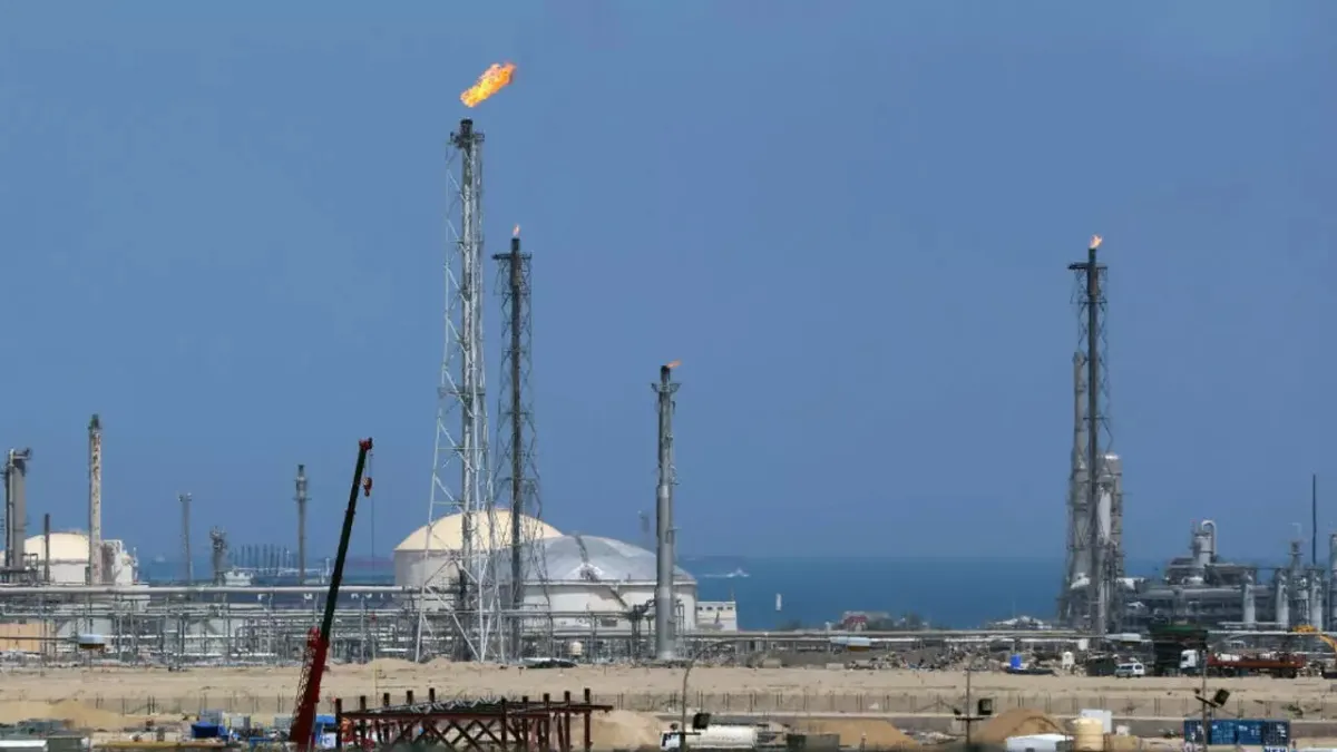 Kuwait Oil Reports 'Limited Fire' at Burgan Field
