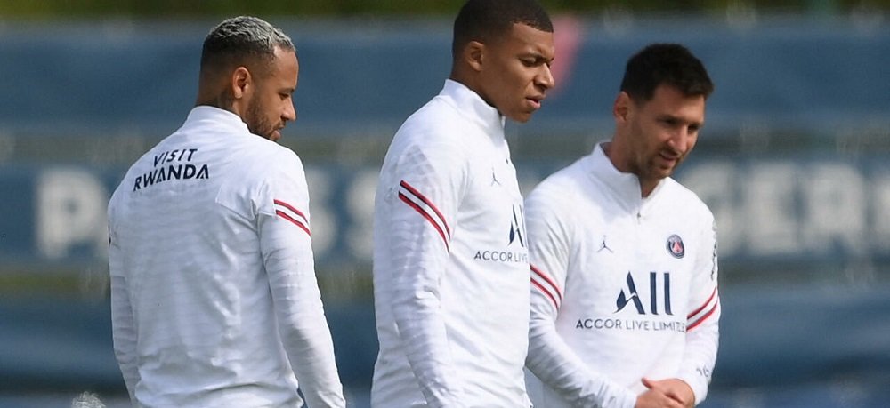 Pochettino Dampens Talk of Neymar-Mbappe Fall out