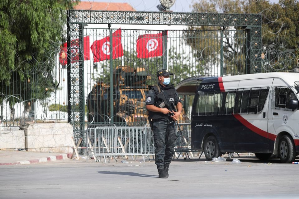 Tunisian Police Shoot Man Trying to Attack Interior Ministry