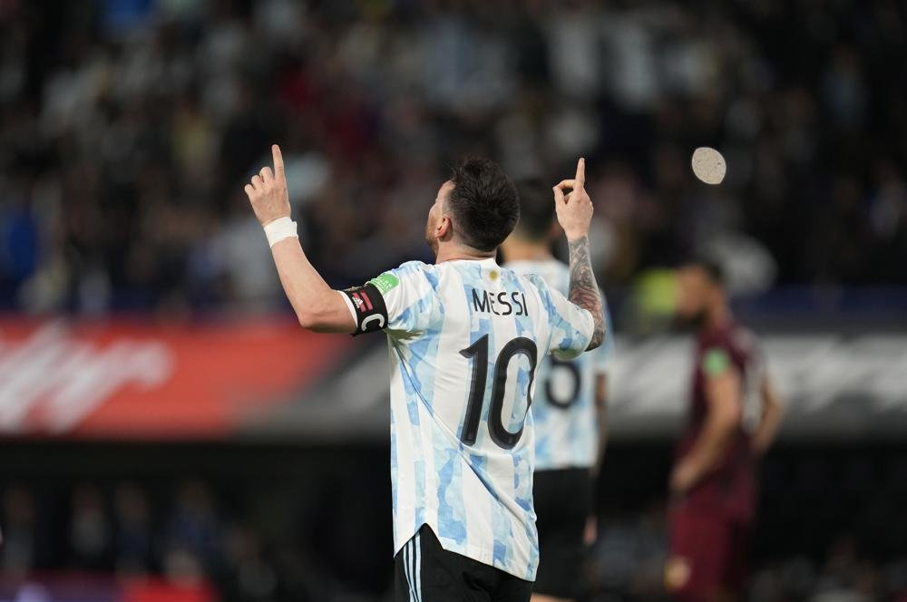 Messi Praises Home Fans in Possible Farewell before World Cup