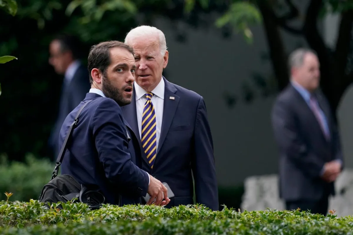 Joe Biden'ın asistanı görevi bıraktı