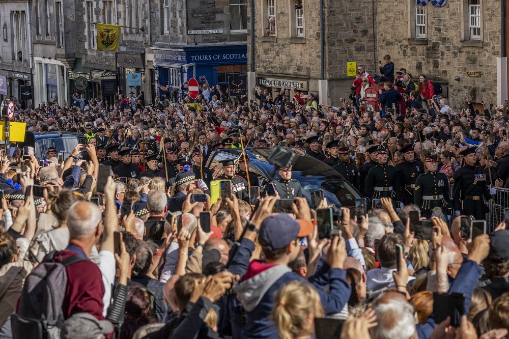 Scottish Police Make 3 Arrests over Protests Following Queen’s Death