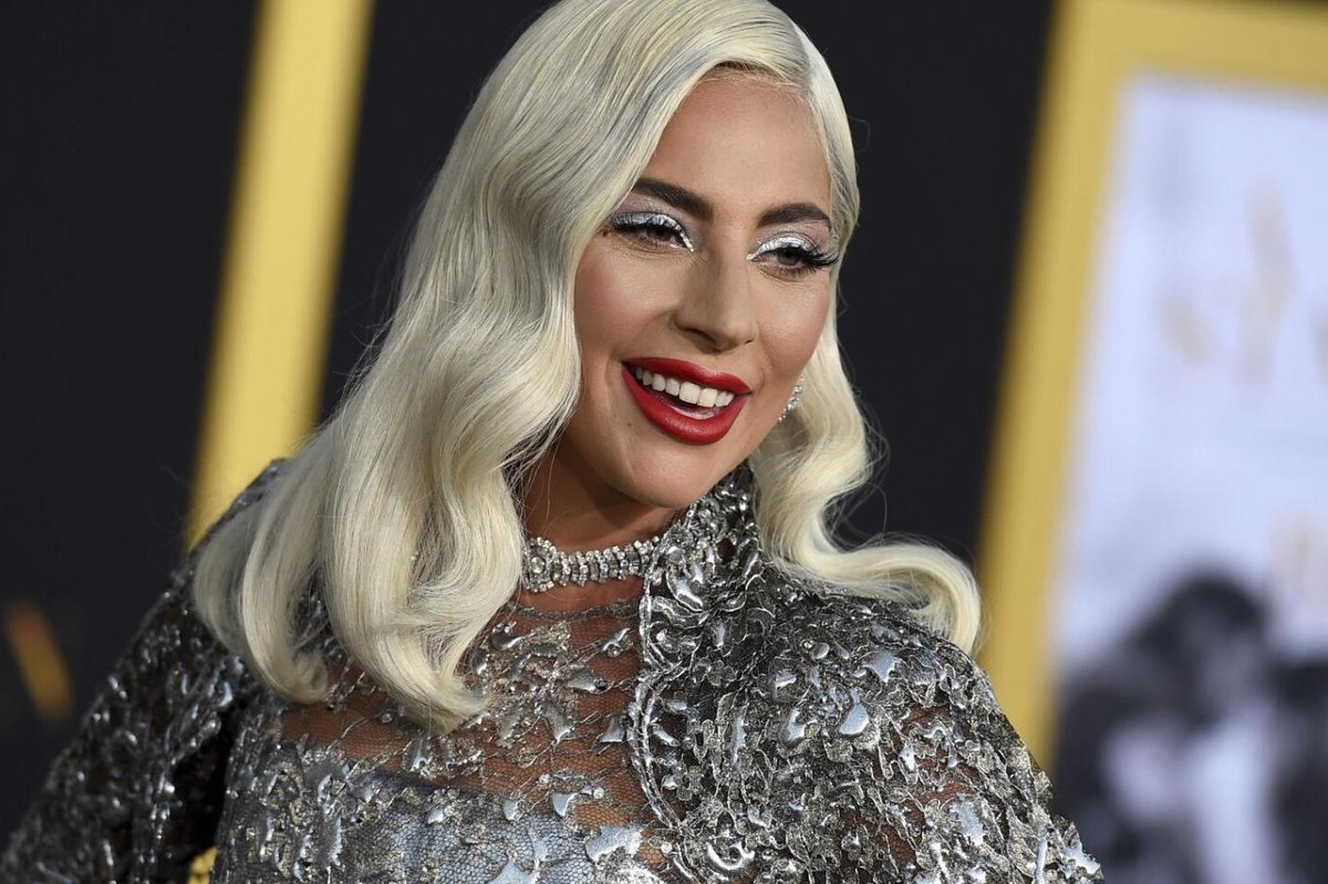Güvenlik görevlileri Lady Gaga sandıkları drag queen'in peşine takıldı