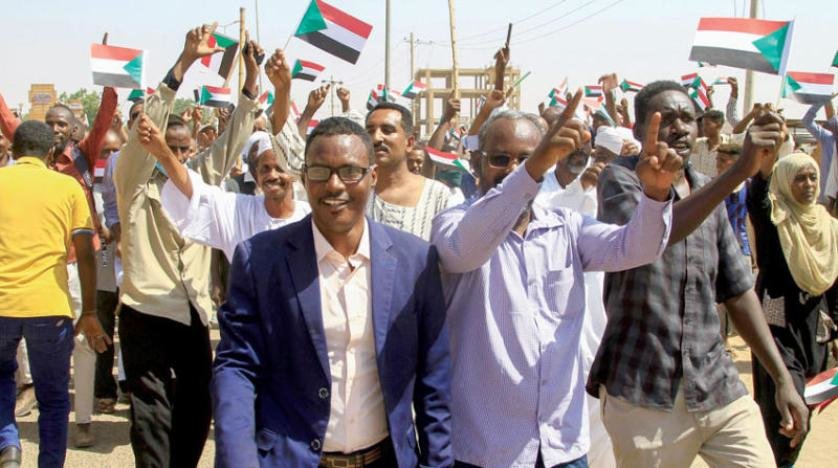 Burhan'ı uyaran Beşir'in destekçileri UNITAMS Başkanı’nı sınır dışı ...