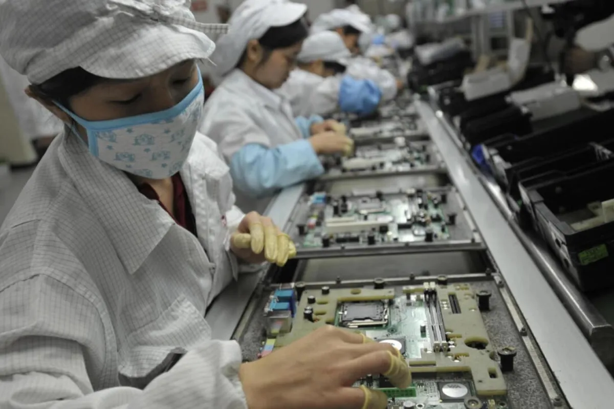 Dünyanın en büyük iPhone fabrikasında karantina kaosu: İşçiler nasıl ...