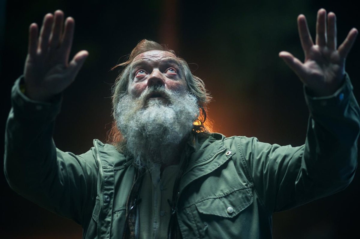 Netflix'in yeni bir numarası Esrarengiz Canavar'ı izleyenler şaşırtıcı ...