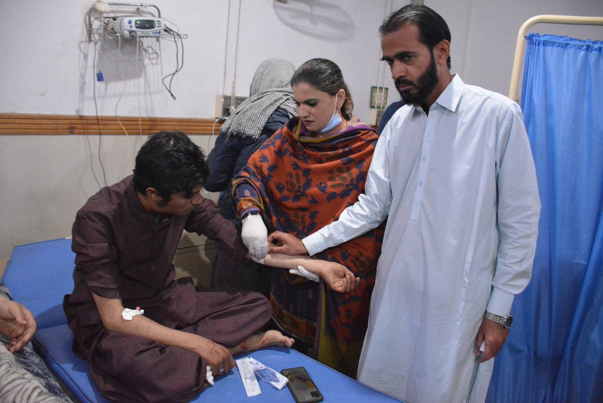 Pakistan'da çatışma ve bombalı saldırılarda 6 kişi öldü