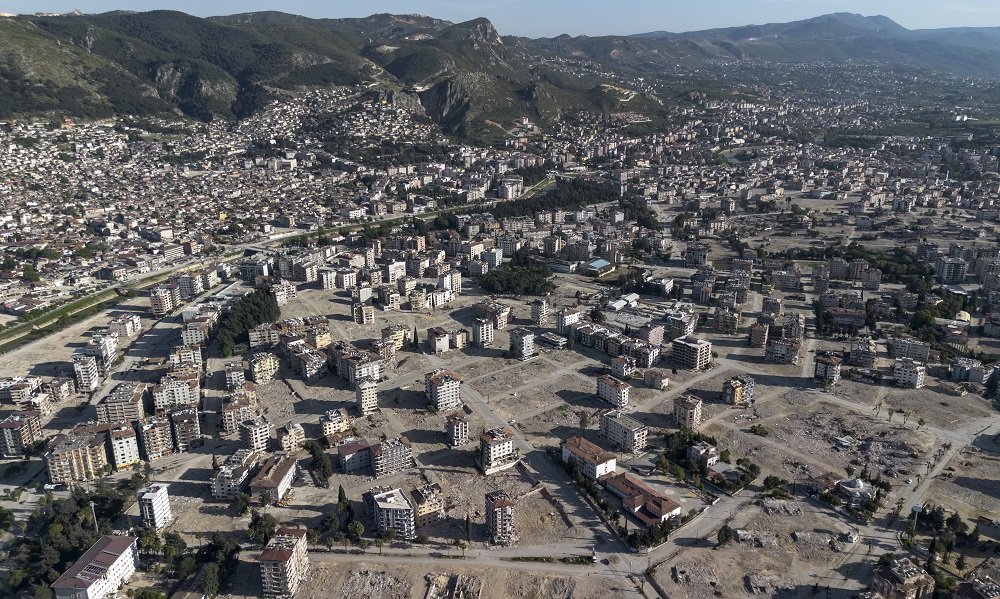 12 Killed in Multi-Vehicle Crash in Türkiye’s Hatay Province