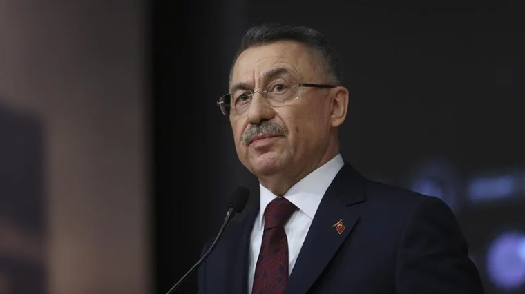 Cumhurbaşkanı Yardımcısı Oktay, Buckingham Sarayı'nda verilen ...