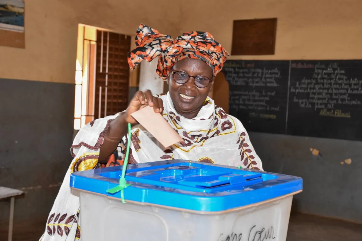 Mali’de anayasayı değiştirerek sivil yönetim beklentisi