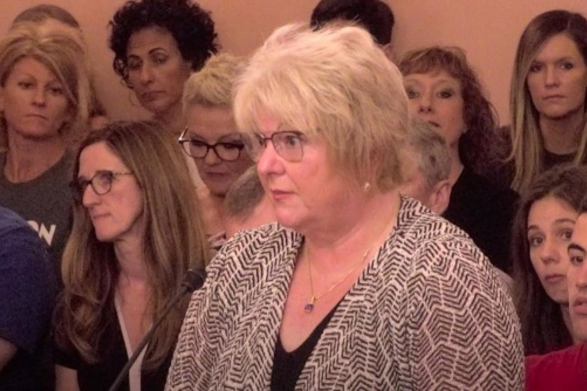 Kovid-19 aşılarının kişileri manyetize ettiğini söyleyen doktorun ...