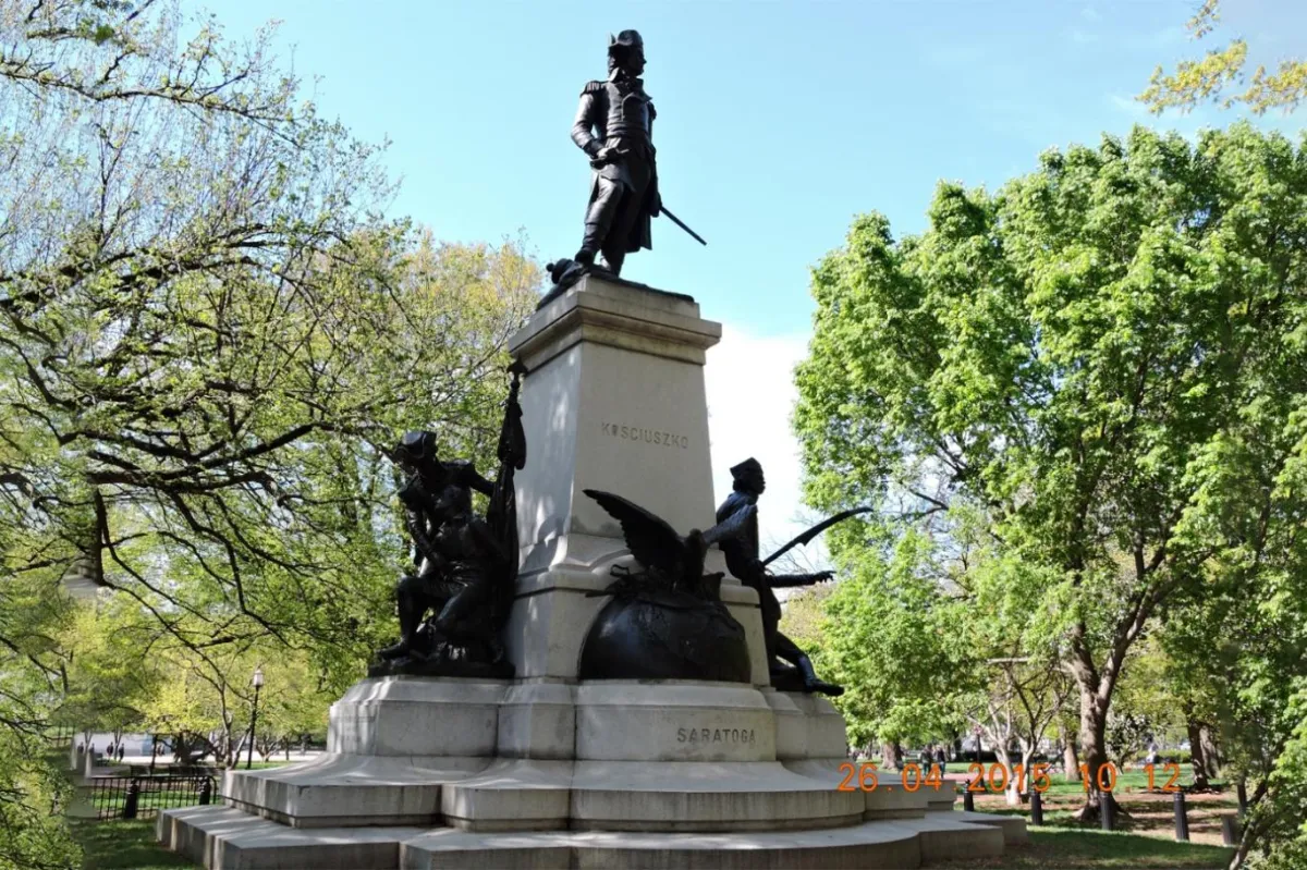 Ulusal kahramanın anıt mezarındaki 195 yıllık gizemli kutu açıldı