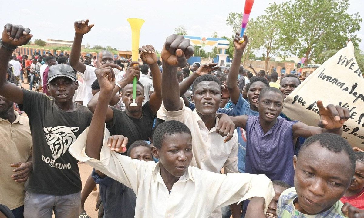 ECOWAS ülkelerinden genelkurmay başkanlarının Nijer konulu toplantıyı ...