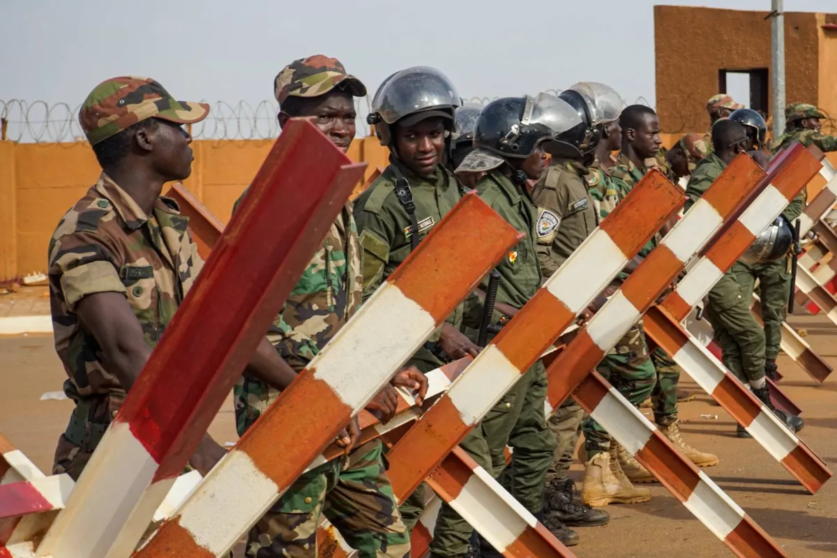 Niger's Military Rulers Order French Ambassador Out